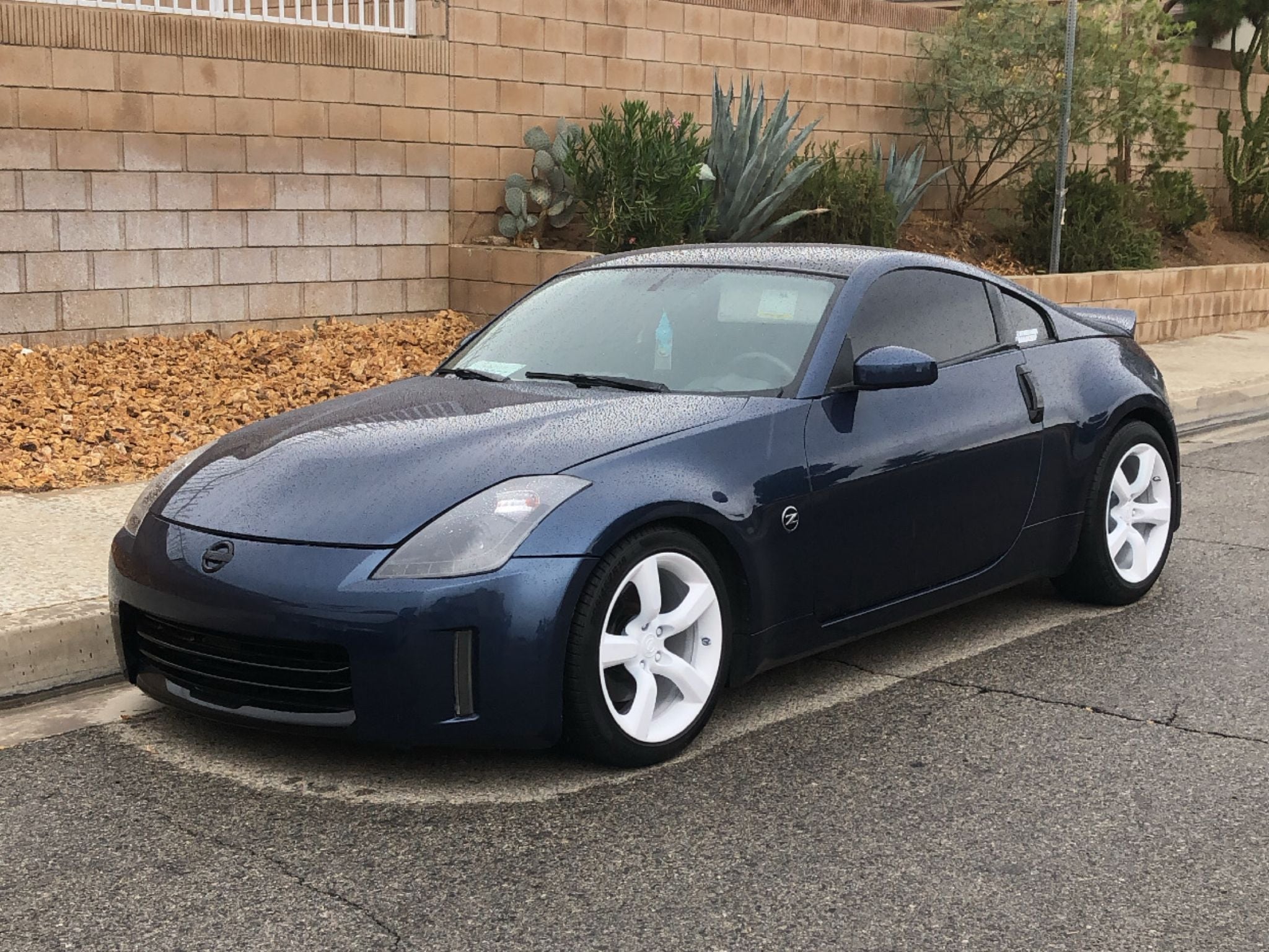 2008 Nissan 350z with 1.25" Inch Wheel Spacers – Titan Wheel Accessories