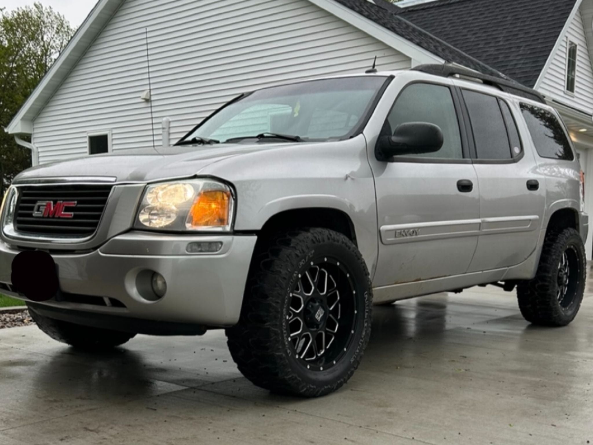 2005 GMC Envoy with 1.25" Inch Wheel Spacers – Titan Wheel Accessories