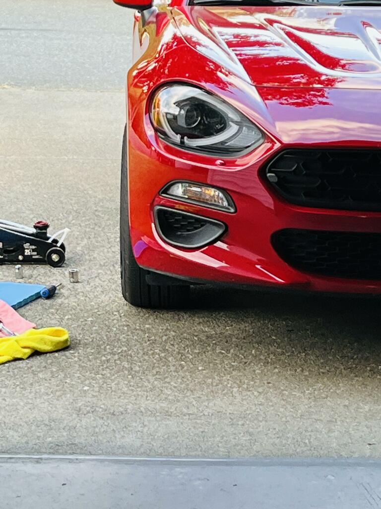 2019 Fiat 124 Spyder with 15mm Wheel Spacers – Titan Wheel Accessories